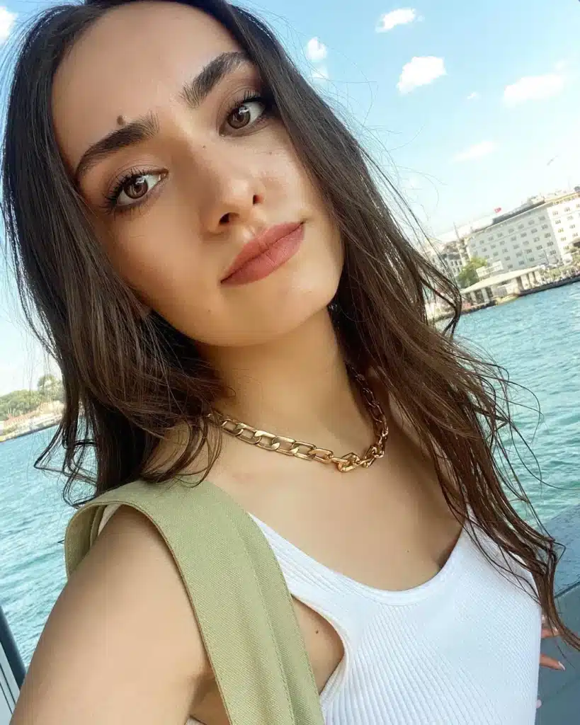 Ayten Rasul Kimdir? Nereli? Kaç yaşında? Evli mi? Sevgilisi? - Kimdir ...